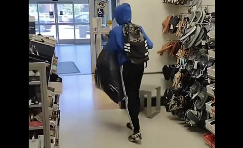 Brazen Thief Saunters Past Security With a Trashbag Full of Stolen Loot ...