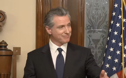 Newsom Faces Second Recall: Californian Governor's Leadership Crisis